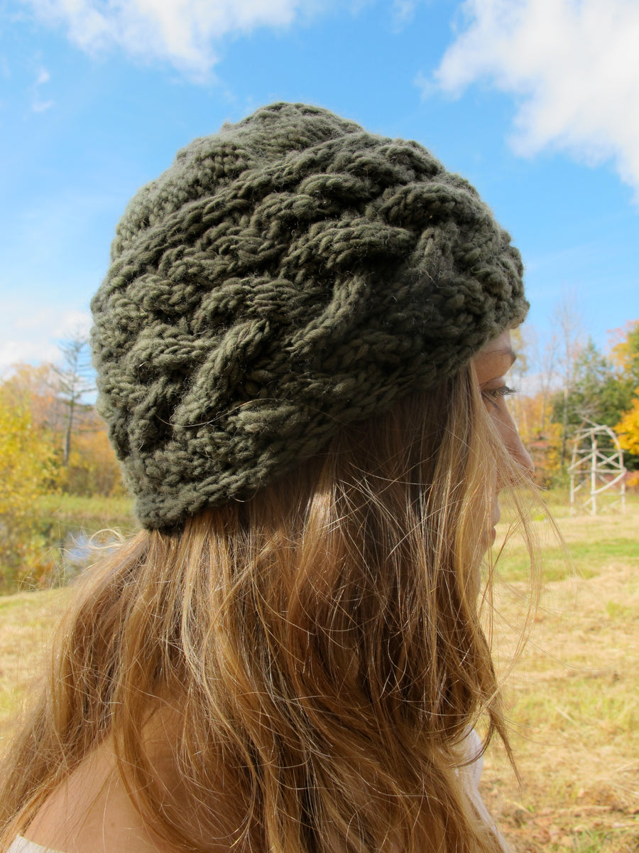 Sideways Cable Hat (F9) – Fairmount Fibers